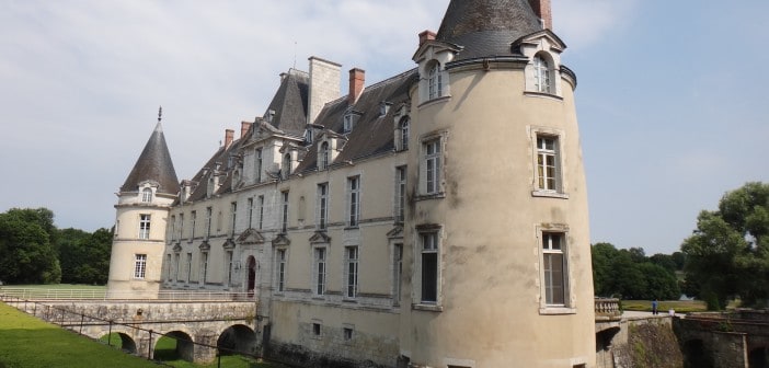 Stay, Play and Relax Like a French King in a Stunning Chateau with ...