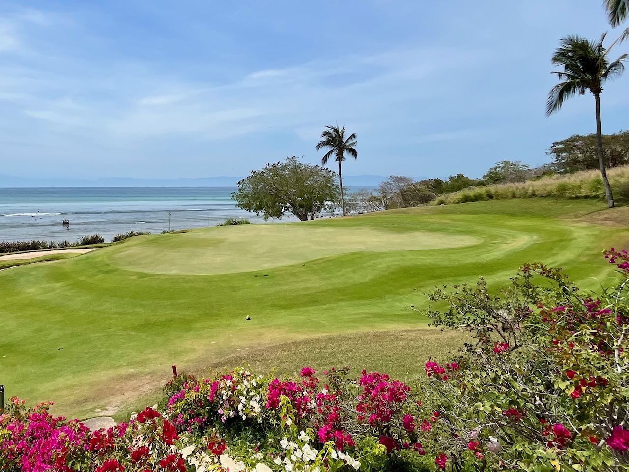 Prepare to Be Dazzled at Legend Golf & Safari Resort